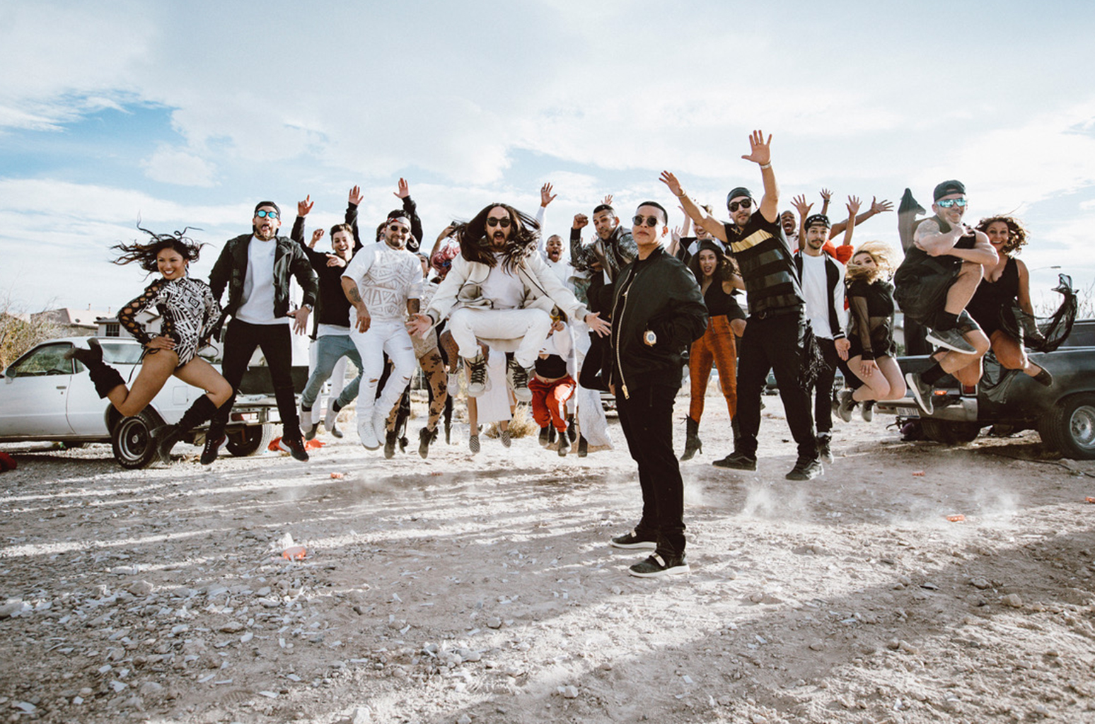 Azukita Nº1 Steve Aoki, Daddy Yankee, Elvis Crespo y Play N Skillz en ...